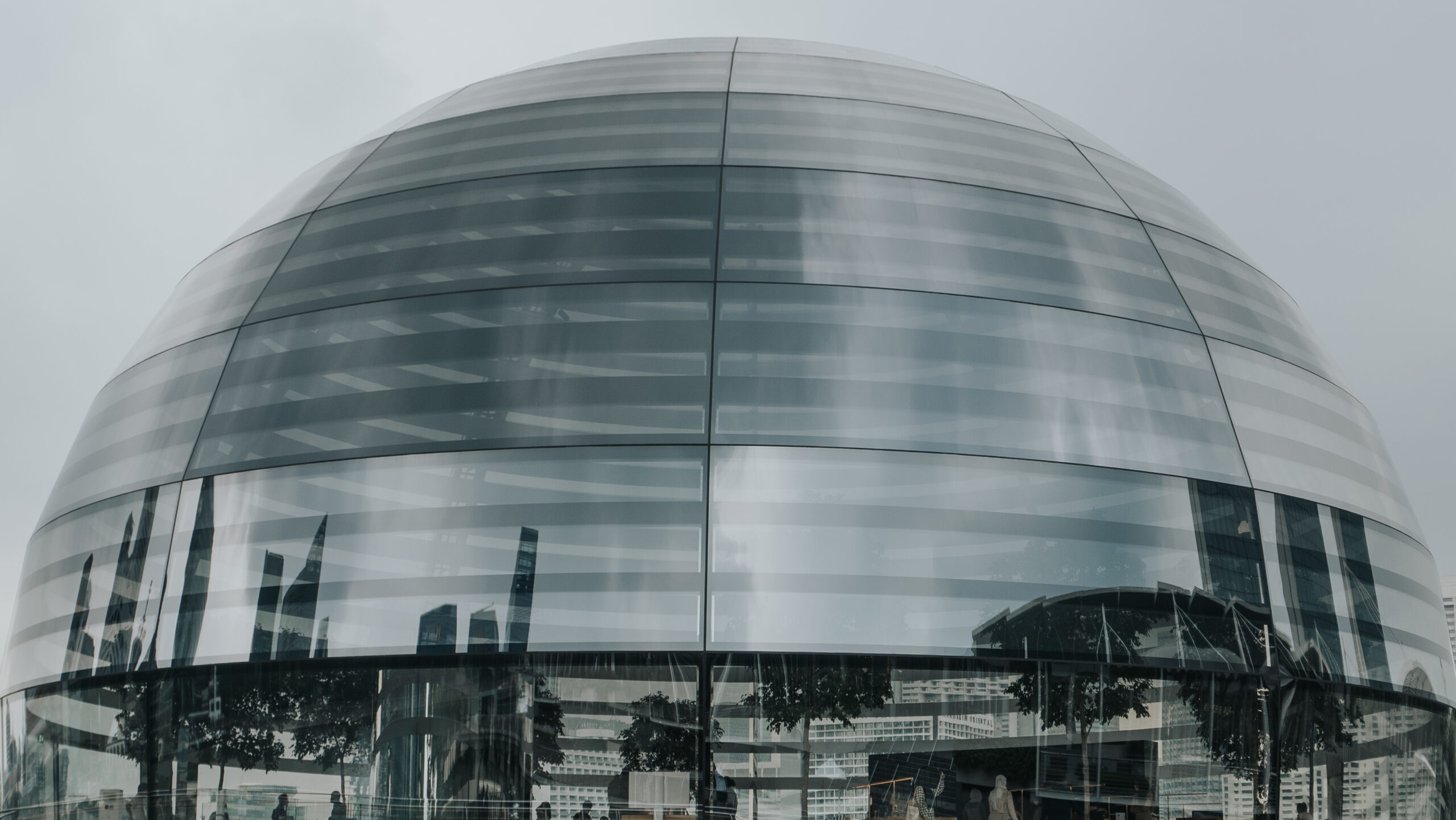 Why Apple first floating store sat in the rivers of Singapore - DISHSPACE